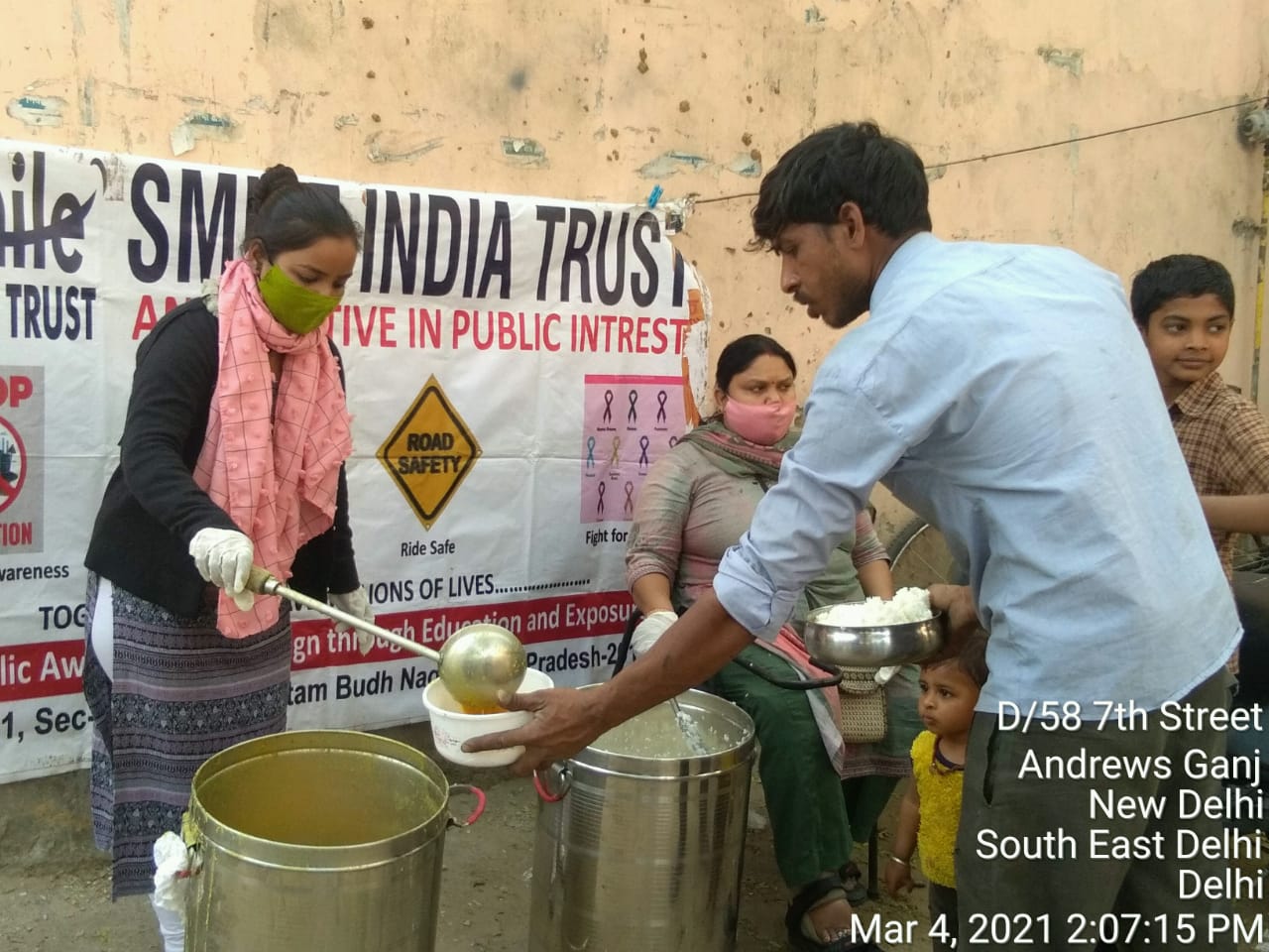 Cooked Food Distribution to the needy people in Delhi/NCR. - Smile ...