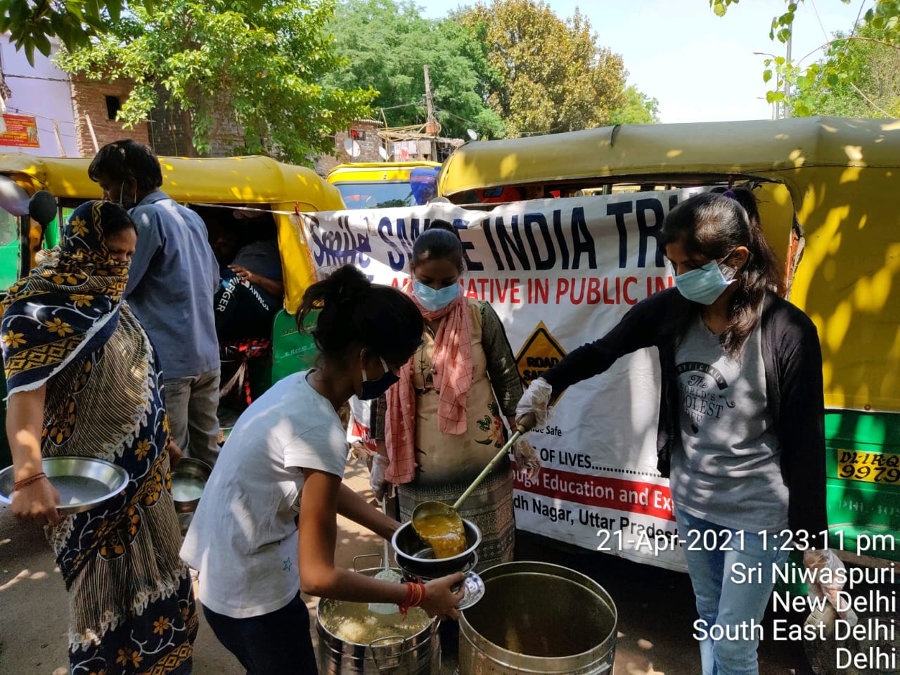 Help the needy People and children's During COVID-19 Crises | Smile ...