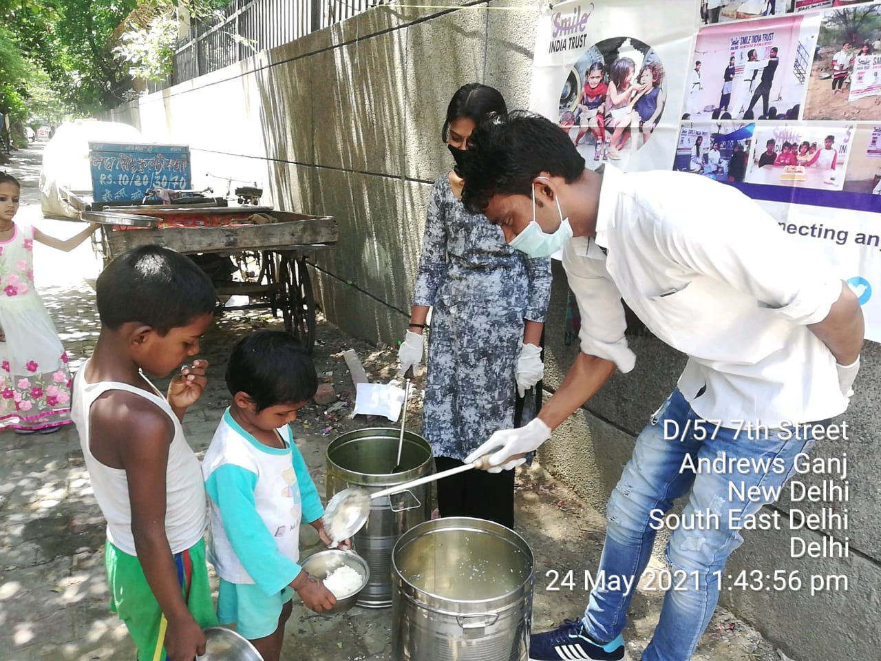 Smile India Trust | Cooked Food Distribution | South East Delhi - Smile ...